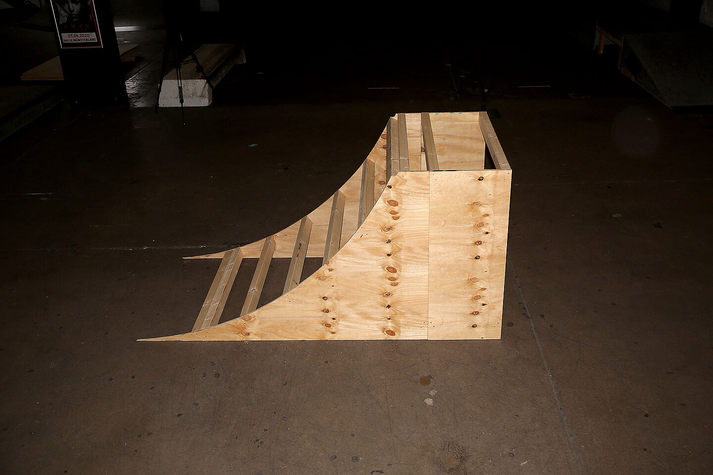 How to build a quarterpipe? | Titus