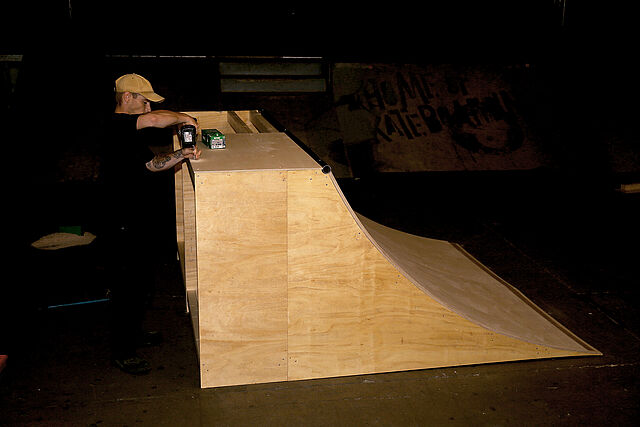 How to build a quarterpipe? | Titus