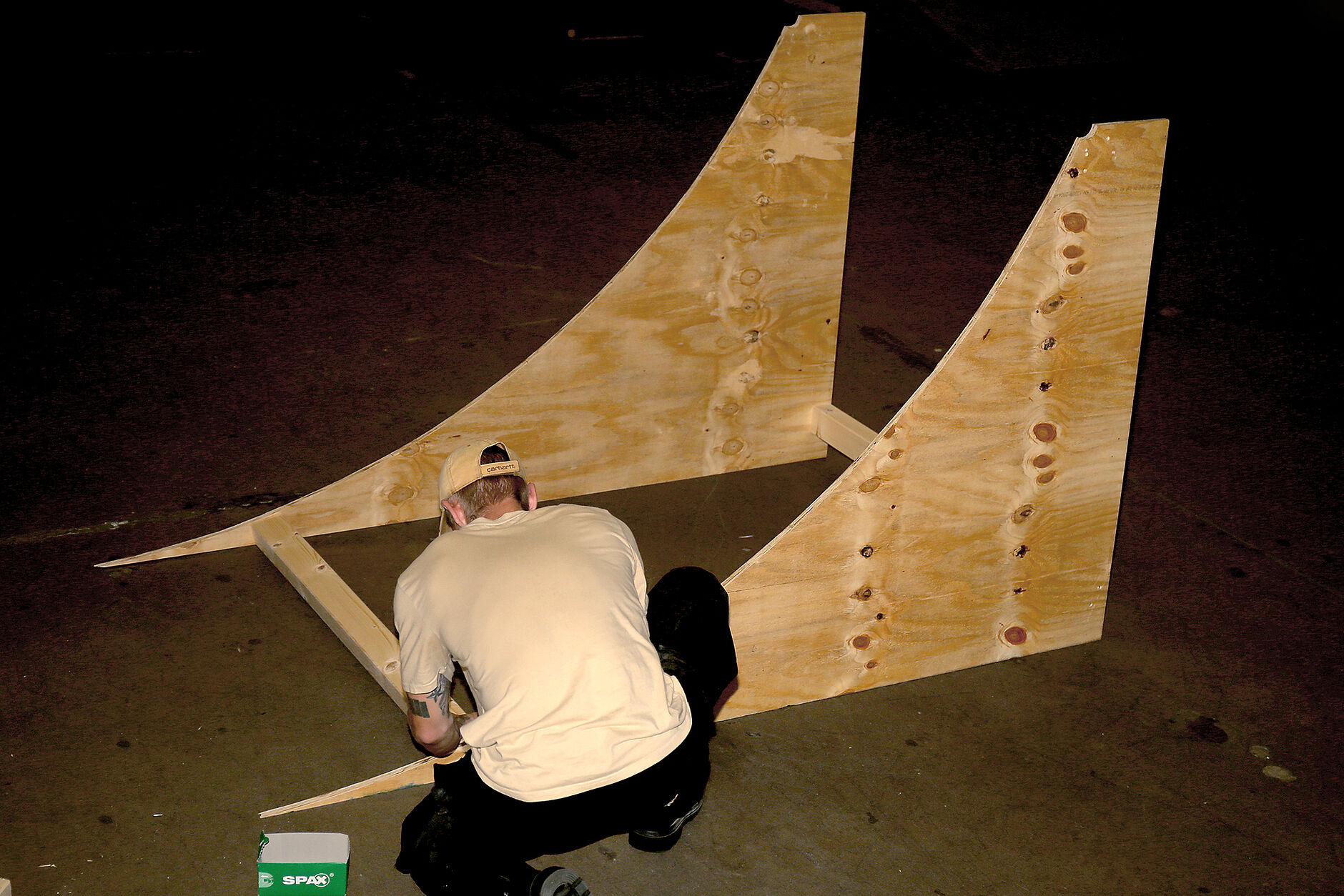 How to build a quarterpipe? | Titus