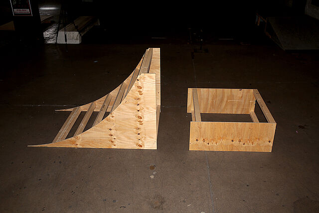 How to build a quarterpipe? | Titus